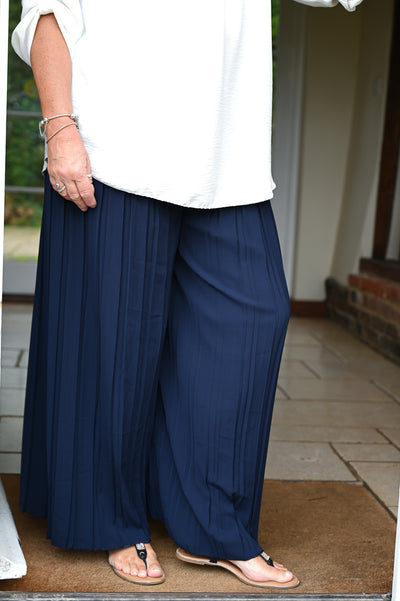 quick shop wide leg pleated trousers £ 35 . 00